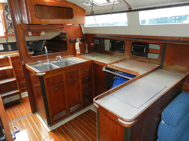 C&C Landfall 38 Review – Which Sailboat?